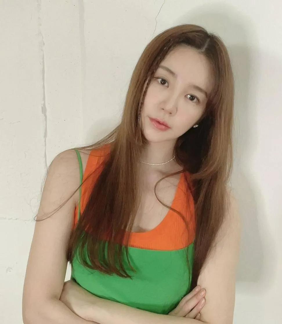 "Of course" Goddess Yoon Eun Hye - iNEWS