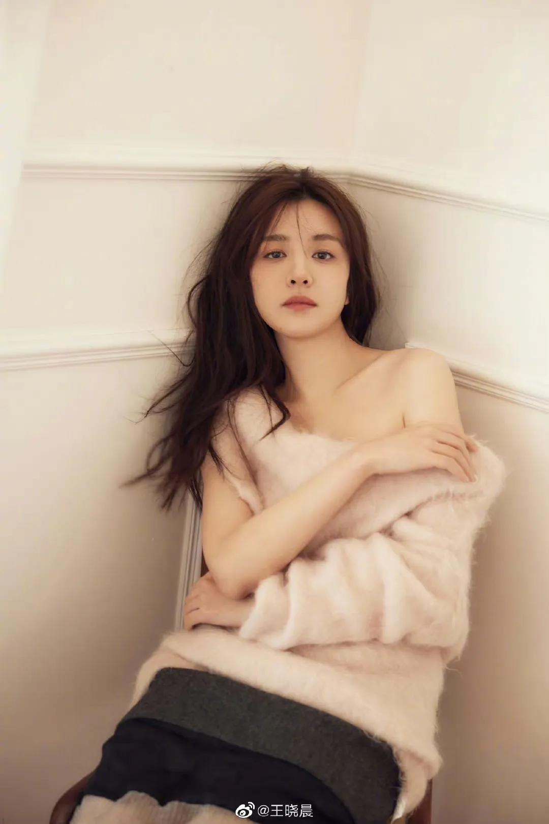 Wang Xiaochen Zhong Chuxi Song Jia - iNEWS