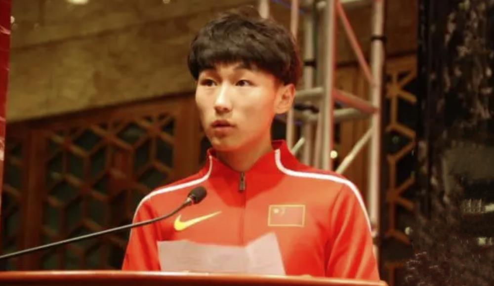 Chen Jiapeng's fourth hit against Japan! The 21-year-old sprinted 10.17 seconds for 100 meters ...