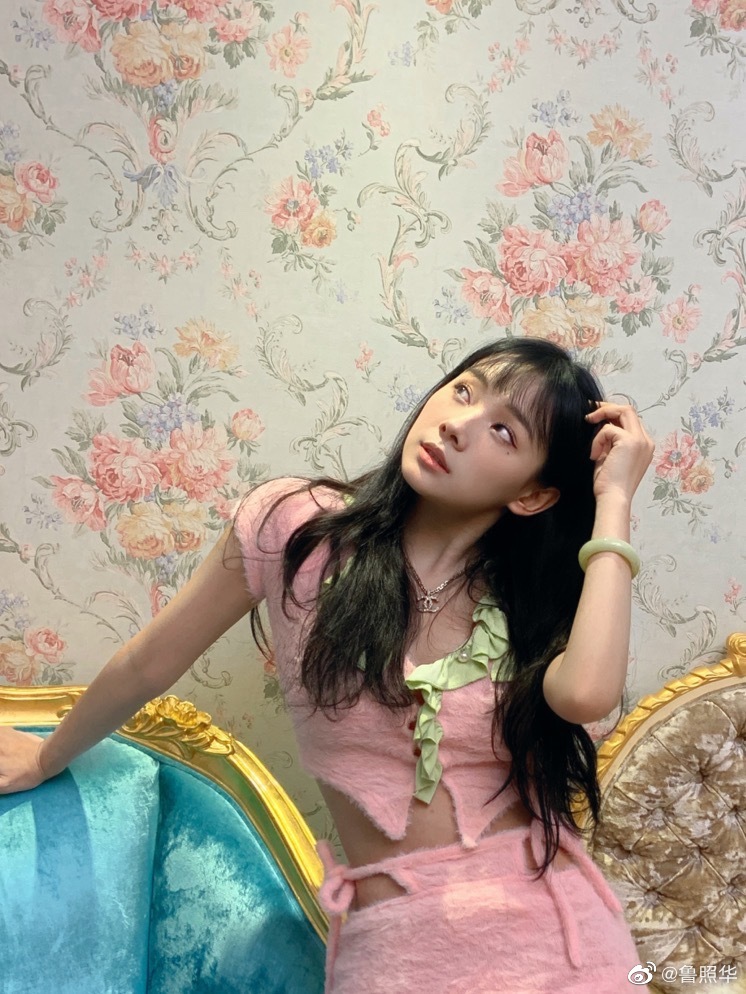 Lu Zhaohua released a selfie photo of his home life, Yu Zheng: Actors ...