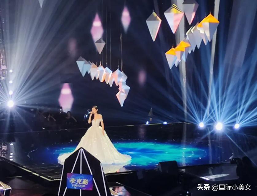 Sing! China is temporarily suspended. Coco Lee can rest in peace, and ...