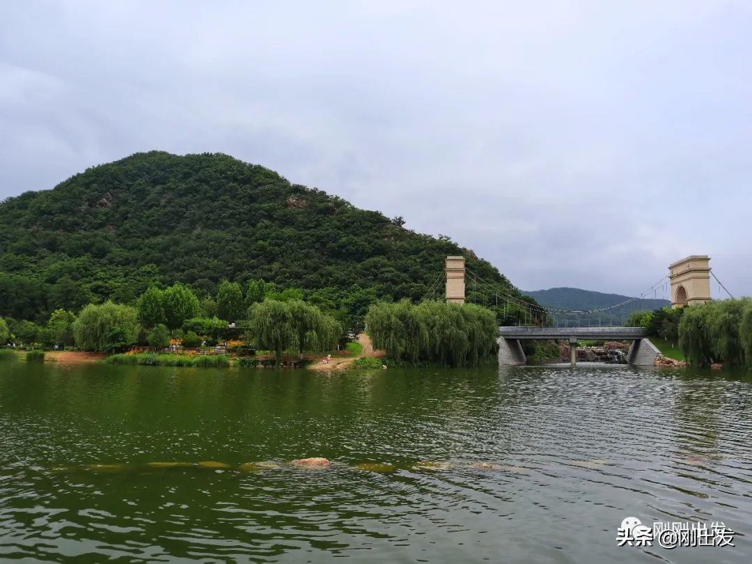 Drizzle rain, hiking Dalian Xijiao National Forest Park - iMedia