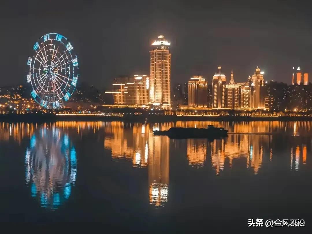 Xie Shengyu's Poetry Appreciation • The Tramp or Madman on the Overpass ...