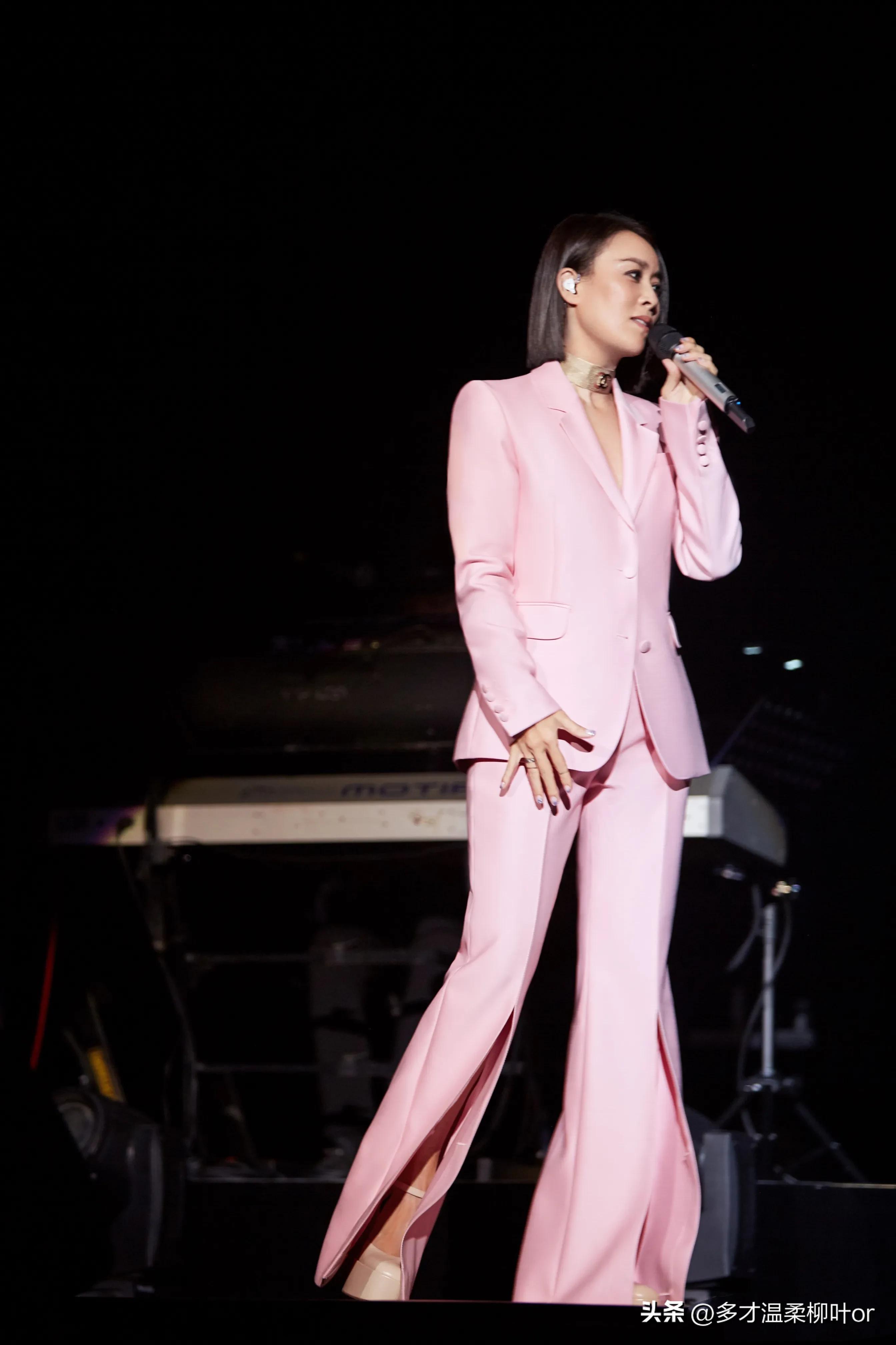 Netizens look forward to Dao Lang's concert, she may be a mysterious ...