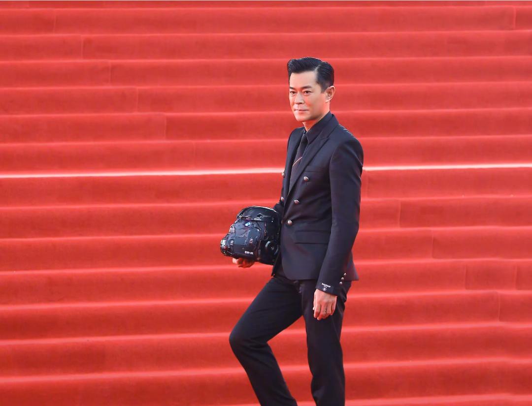 51-year-old Gu Tianle, tears at the scene of the event, this time, I ...