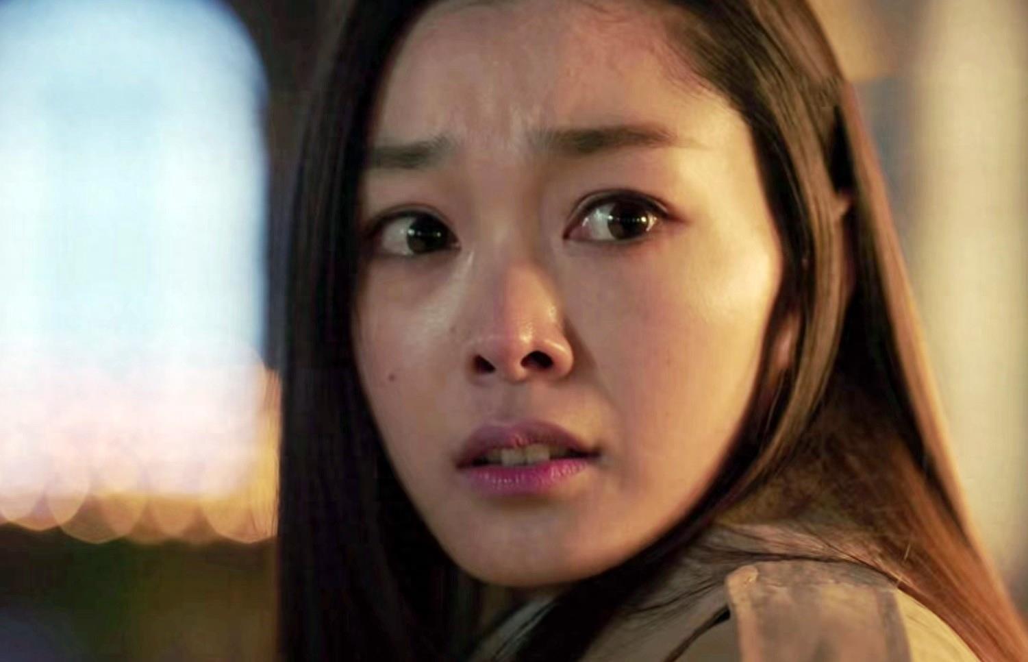 "Beehive": The plot is inconsistent. After watching only two episodes ...