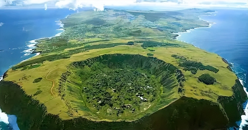 The most mysterious island in the world, an island that can eat people ...