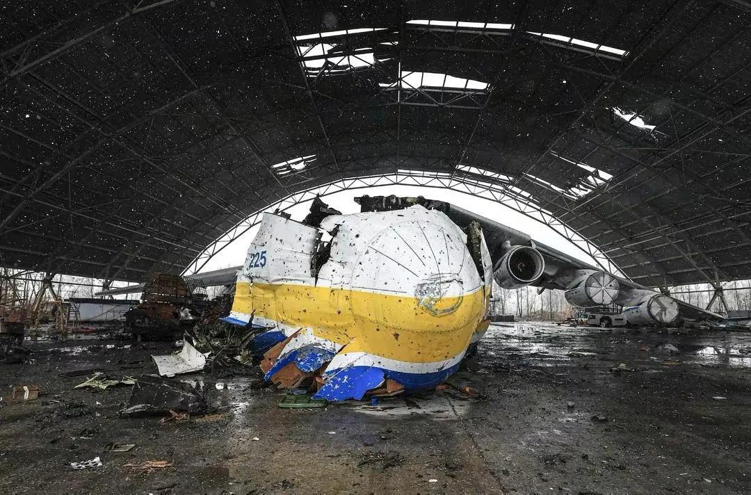The An-225, which can carry aircraft and rockets, was destroyed by ...