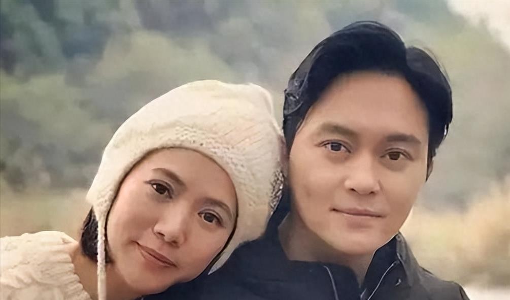 "Husband and wife are birds of the same forest", but I'm sorry, Anita Yuen can't save Julian ...