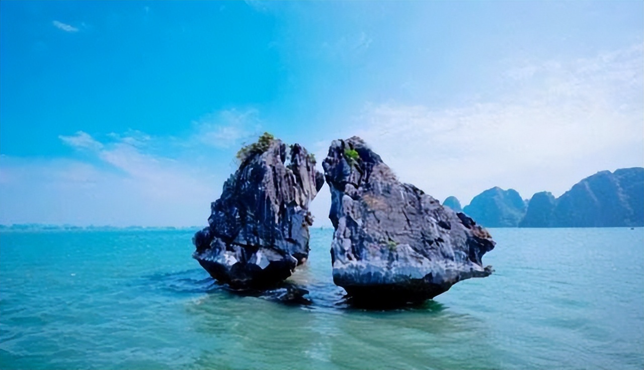 Why does Vietnam worship the dragon as much as the Chinese? This ...