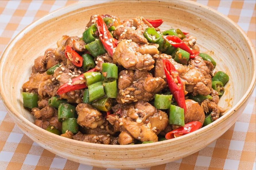 When frying chicken, don't blanch any more, the key 2 steps are done ...