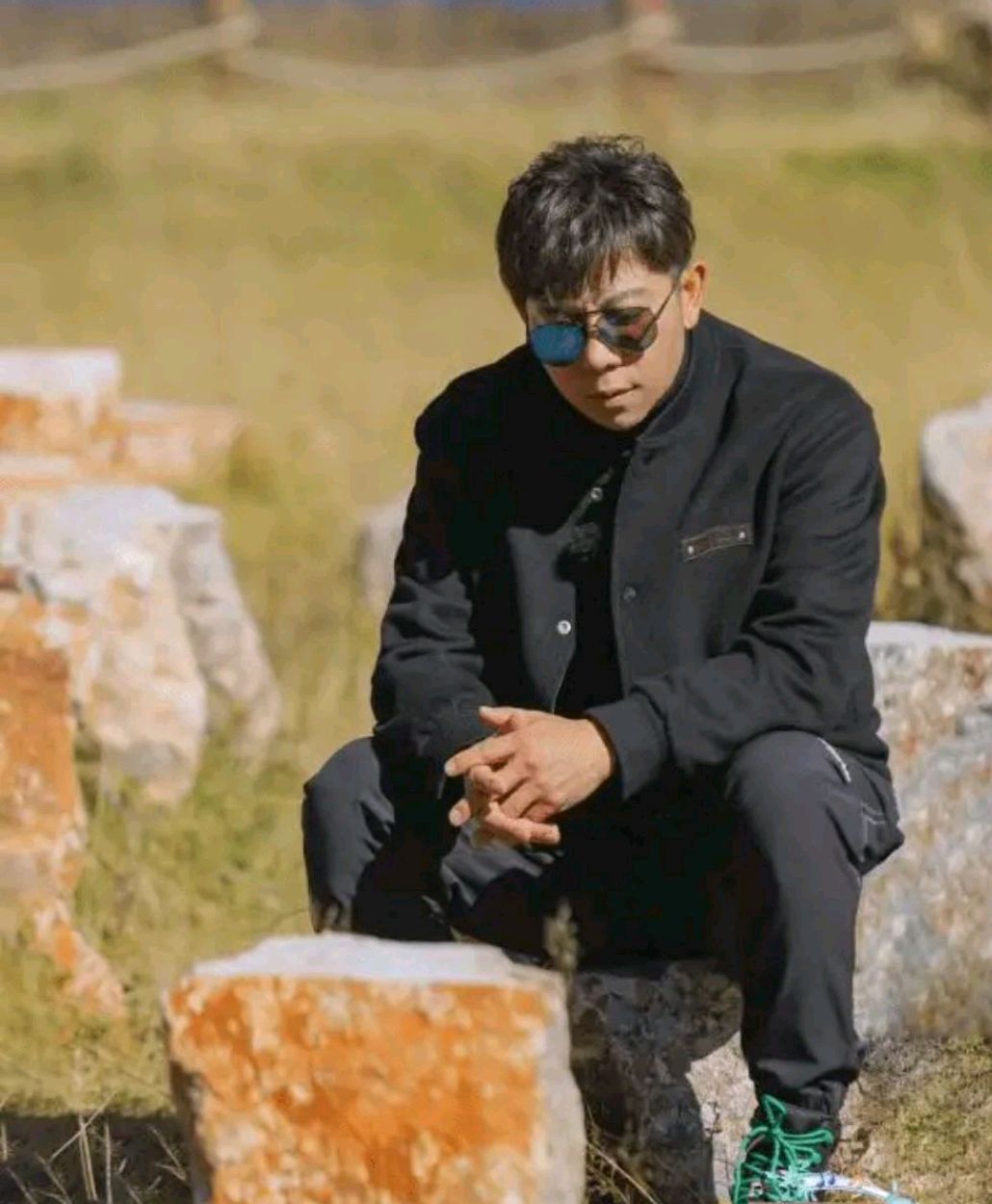 "Sing All the Way" Dali Station, listen to Li Jian singing and talking ...