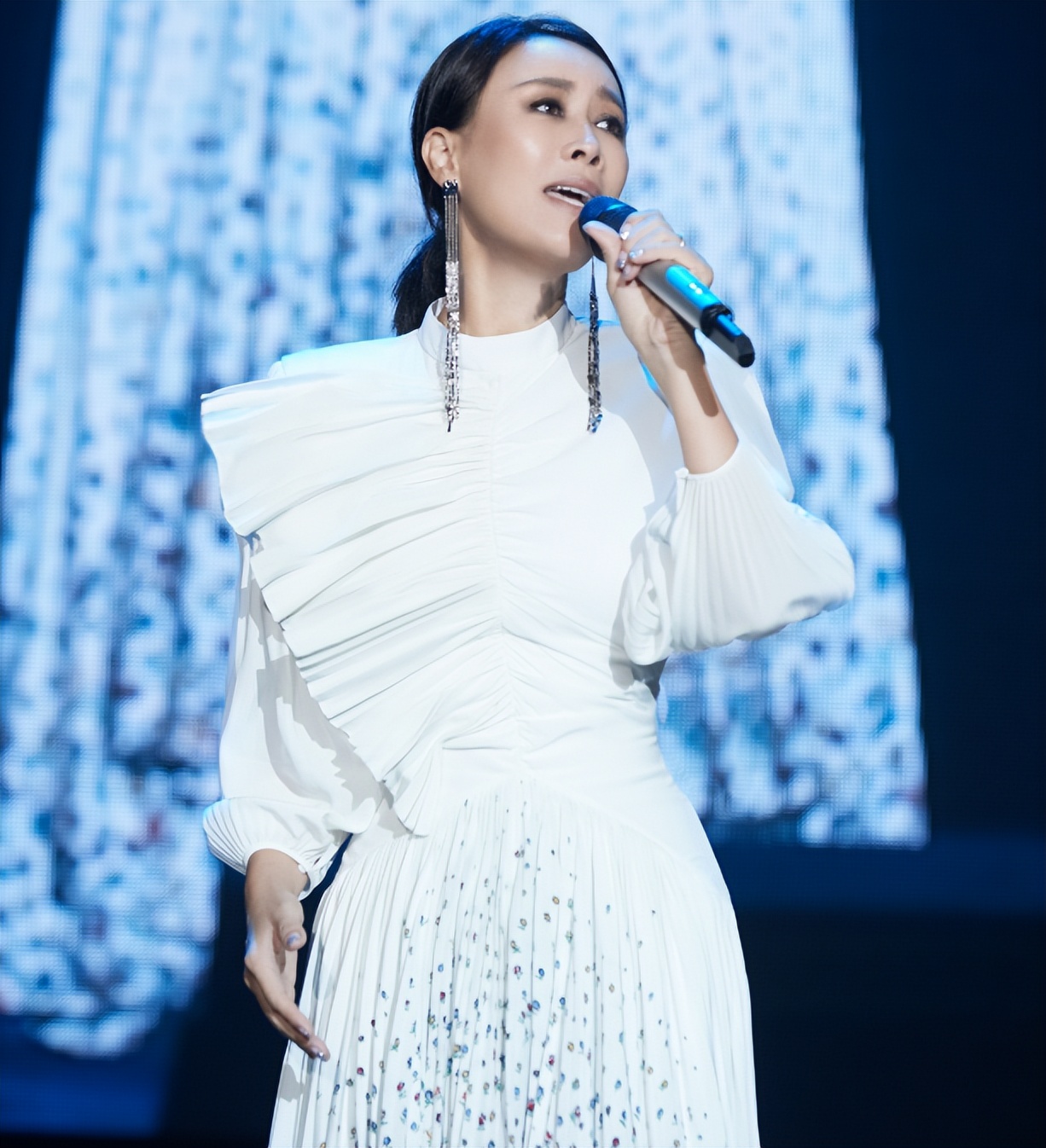 Na Ying persuaded Zhou Xun not to appear on "Sisters Who Make Waves ...