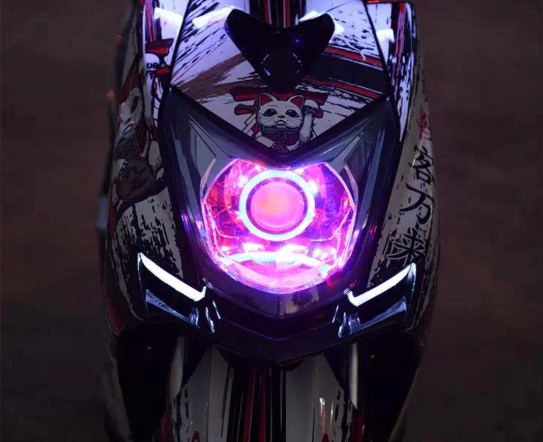 The fourth-generation electric motorcycle, equipped with a 5000-watt ...