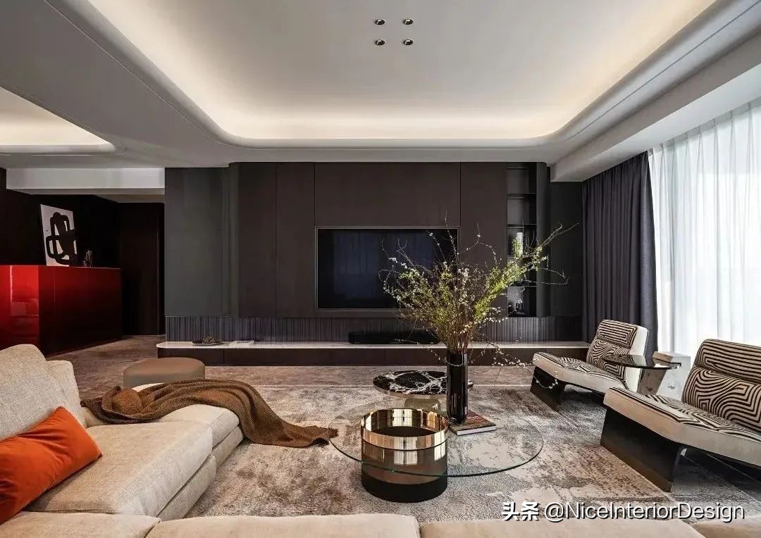 If you have a house of 380 square meters, you can get the atmosphere ...