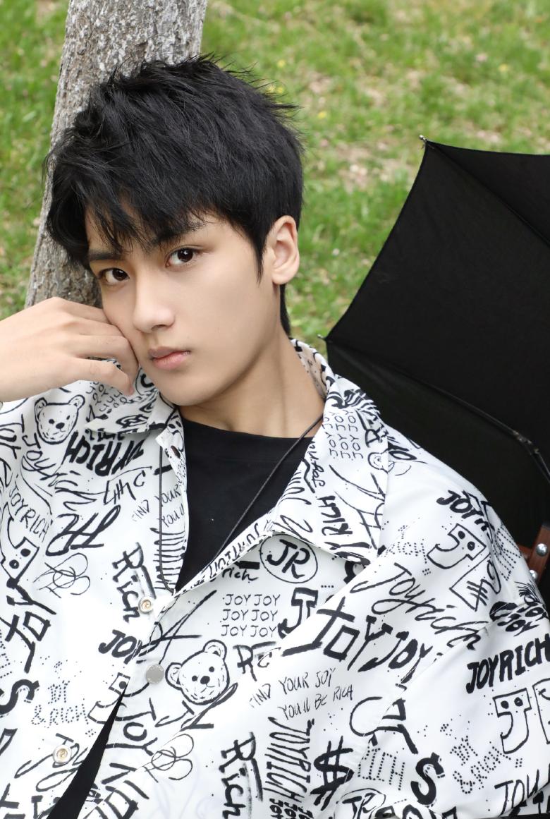 "Drive high and go low" star, Chen Xuedong is still a rookie when he ...