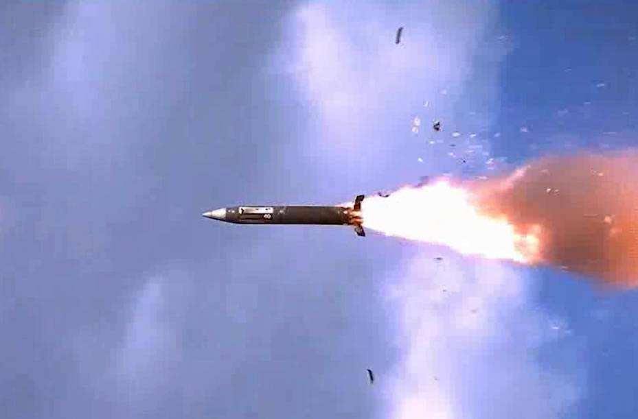 The Ukrainian Army got the "Excalibur" guided artillery shells, each ...