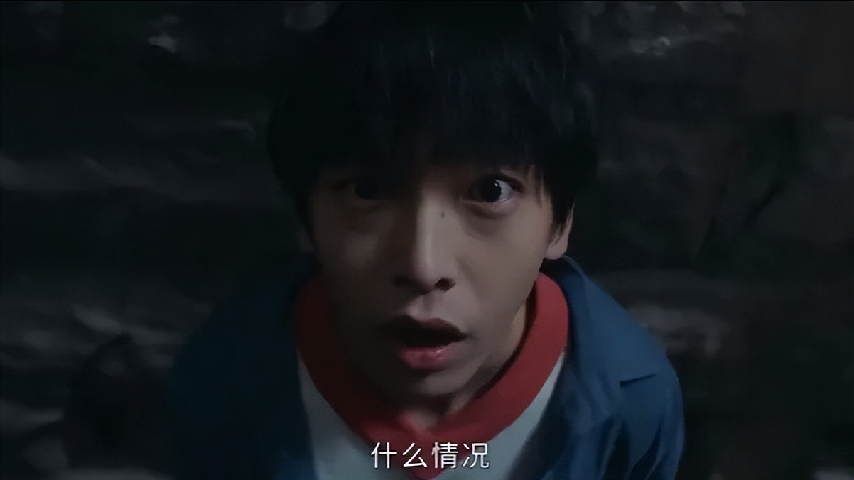 The live-action drama "Under One Man" started, Feng Baobao acted like a ...