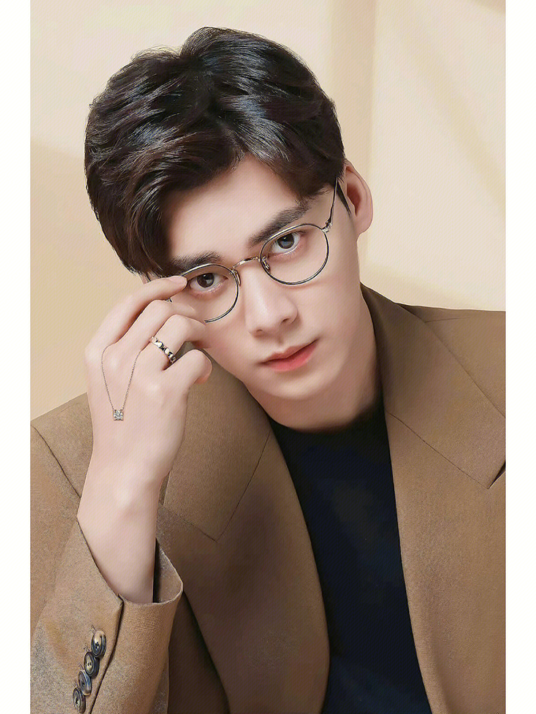 Li Yifeng's handsome photo - iNEWS