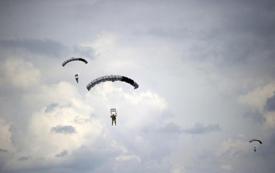 The German paratrooper parachuted into the house and deviates from the ...