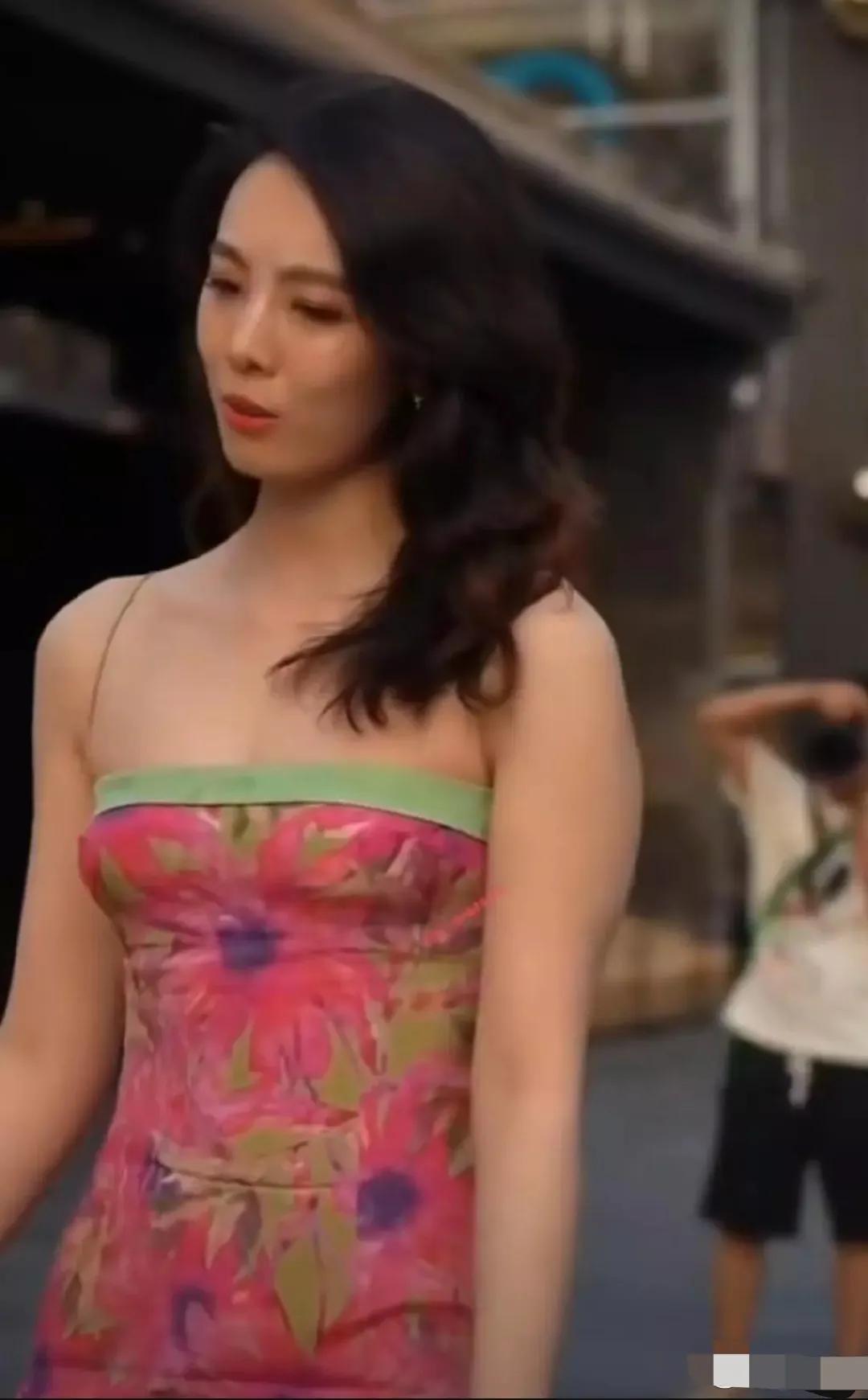 29. Dong Sijin and Hu Jiyong - iMedia