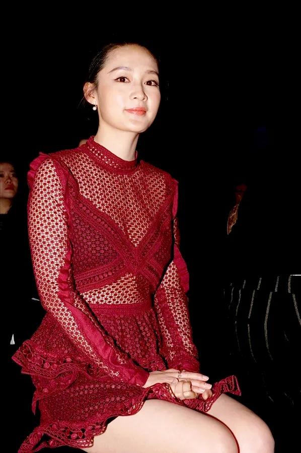 Beautiful Qin Qinzi Li Qin: underwear endorsement pictures, beautiful ...