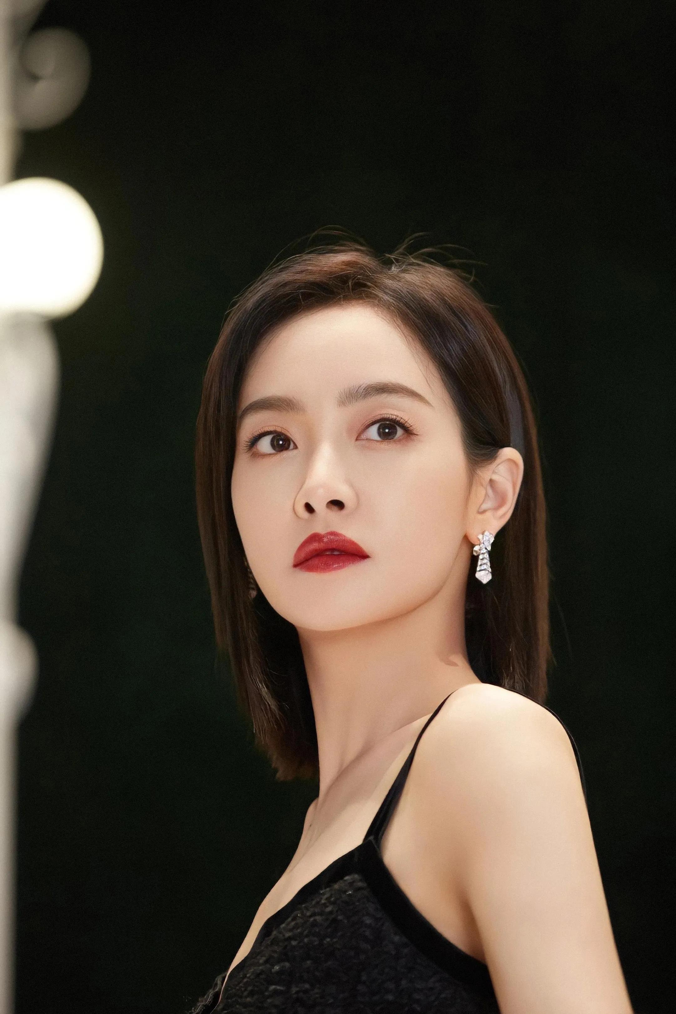 Song Qian, the goddess of temperament - iNEWS