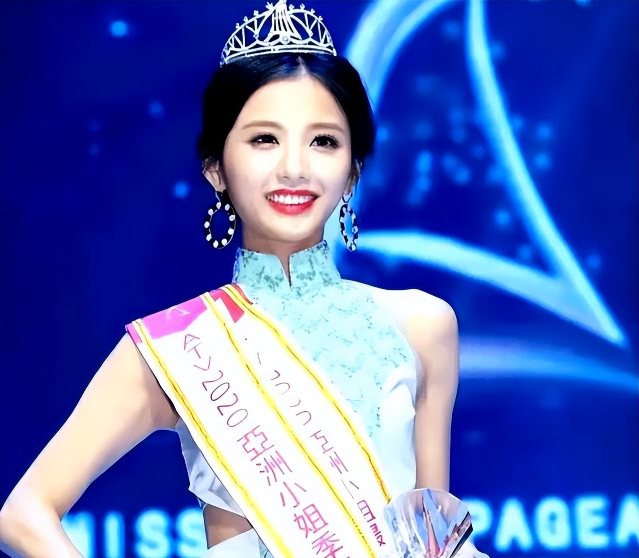 Zhang Han had a late-night date with Miss Asia, and the man urgently ...