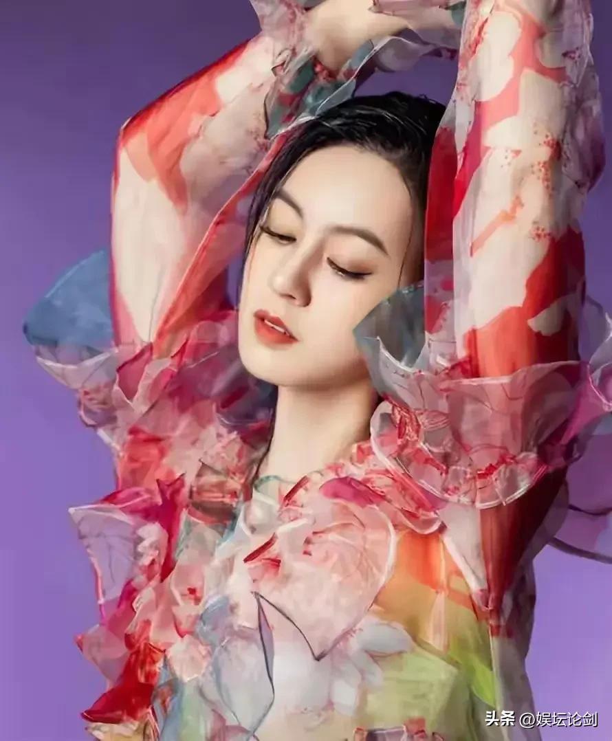 Tang Yi, a sister of internet celebrity with 40 million fans, someone ...