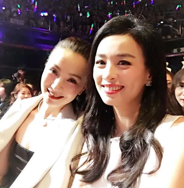 I ran into Xu Zheng and Zhai Tianlin in Kuala Lumpur. Xu Zheng wore ...