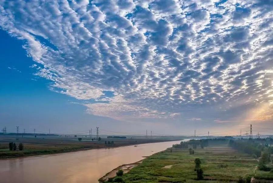 Xi'an: The Weihe River in Early Autumn - iNEWS