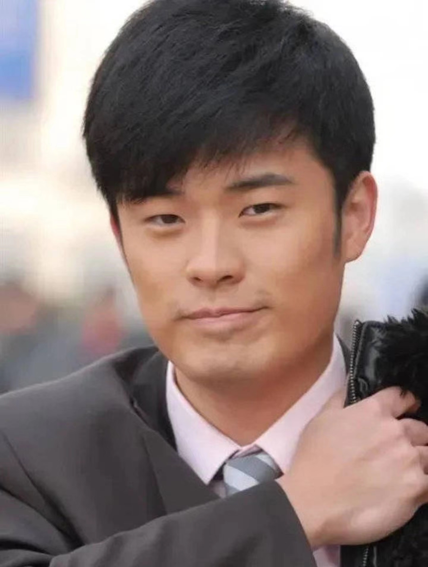 Actor Chen He was reported by his real name for tax evasion. He was ...