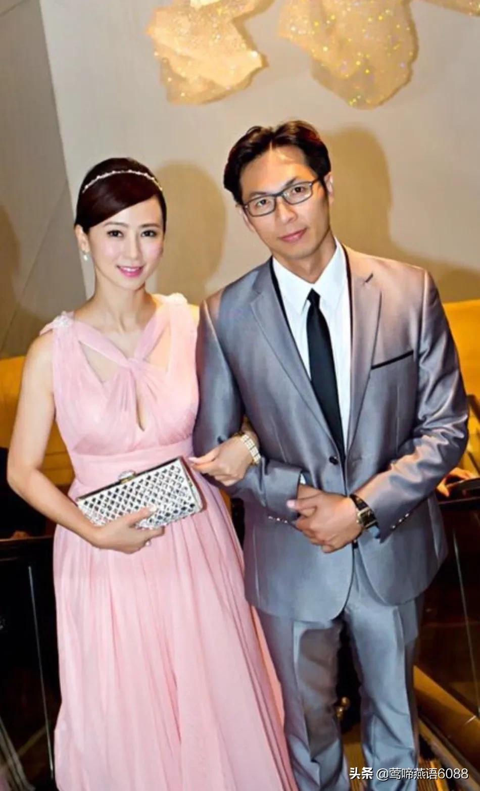 Let's take a look at the stars who have experienced two flash marriages ...