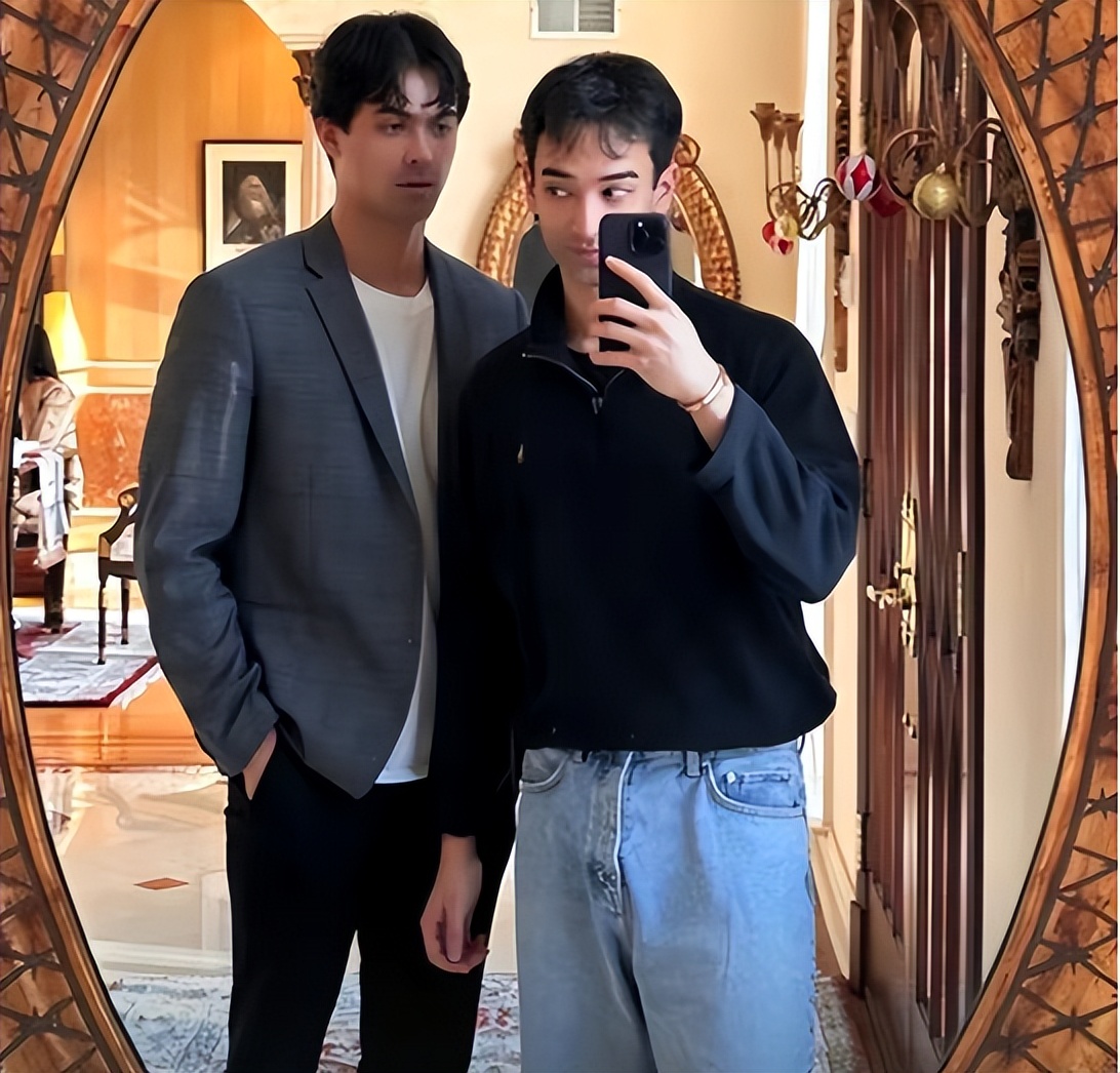 Wei Wei's American mansion exposed!A table of red wine and seafood is ...