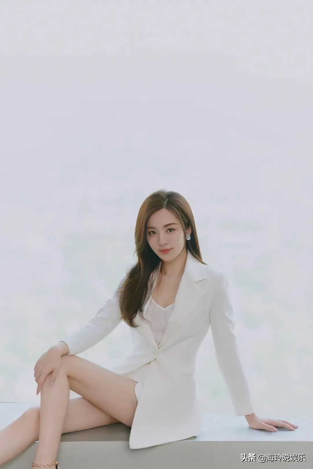 Wang Xiaochen, 34 years old and unmarried, still has her charm - iNEWS