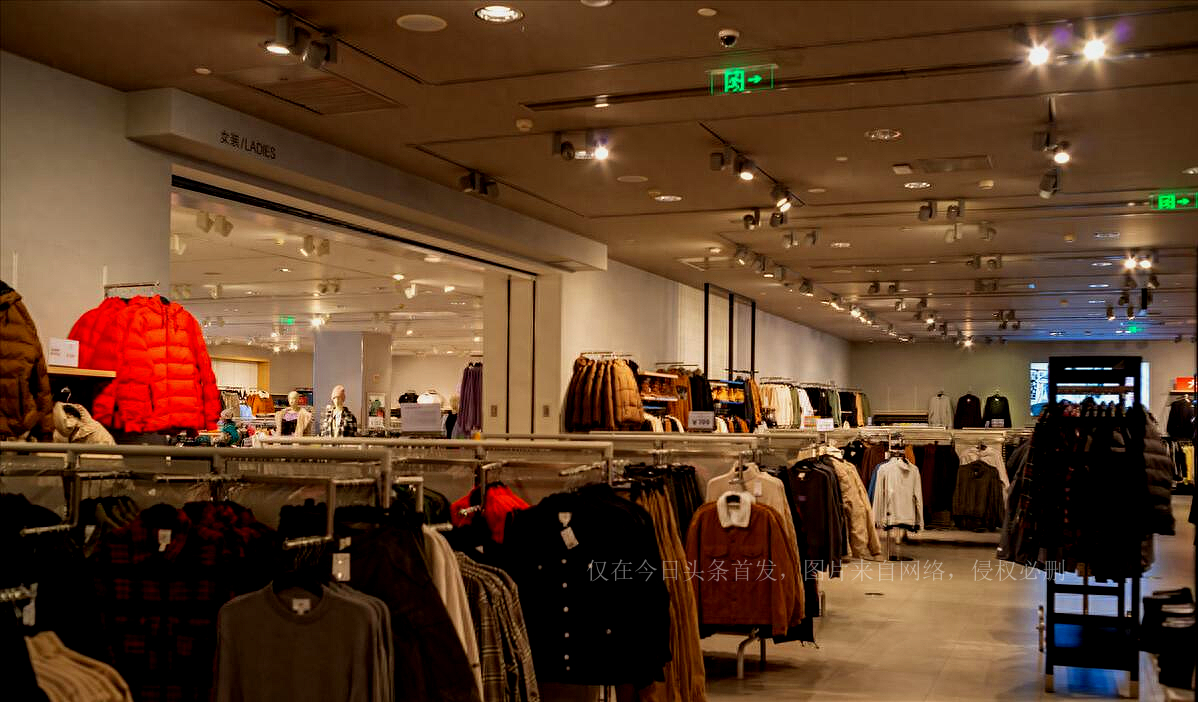 Chinese second-hand clothes flow into Africa, and Ghana produces 6 ...