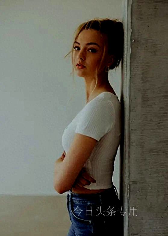 Sharing of 3 high-profile movies of Germany's most beautiful girl - iMedia