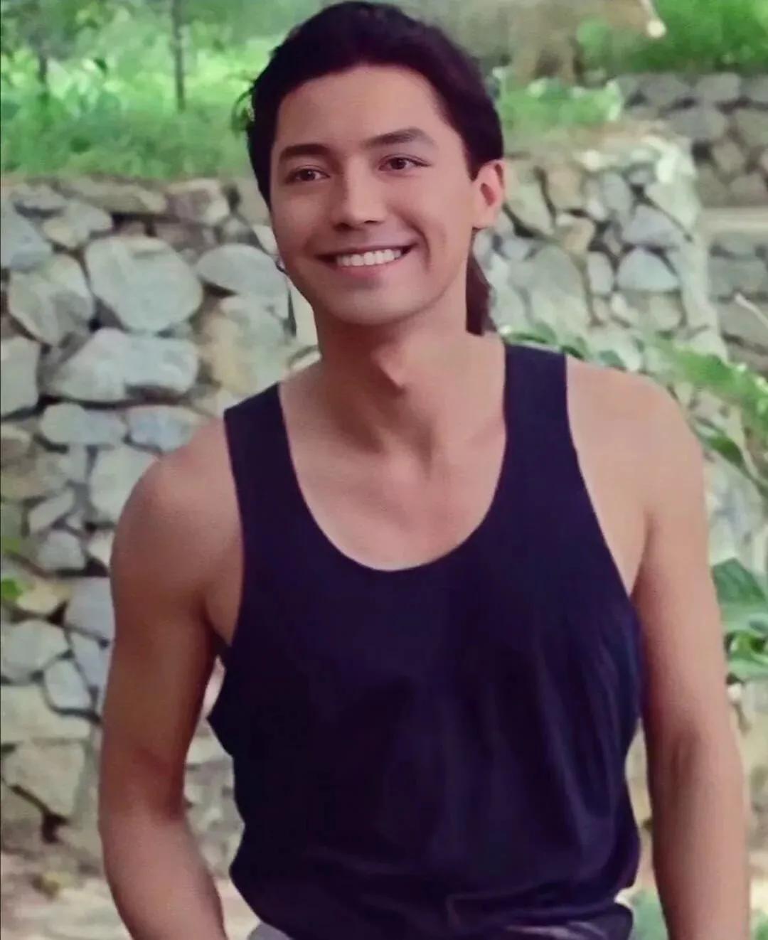 "Respect the Dragon" Sword eyebrows and tiger eyes are like clear ...