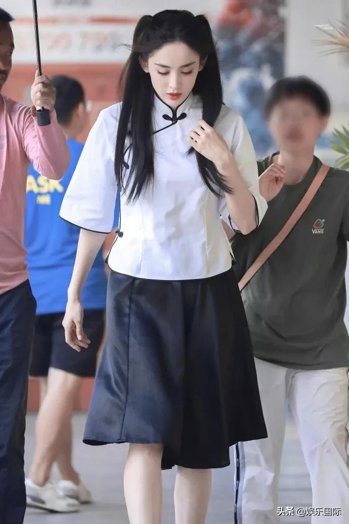 Nuozha's new drama Reuters photos are exposed!Wearing double ponytails ...