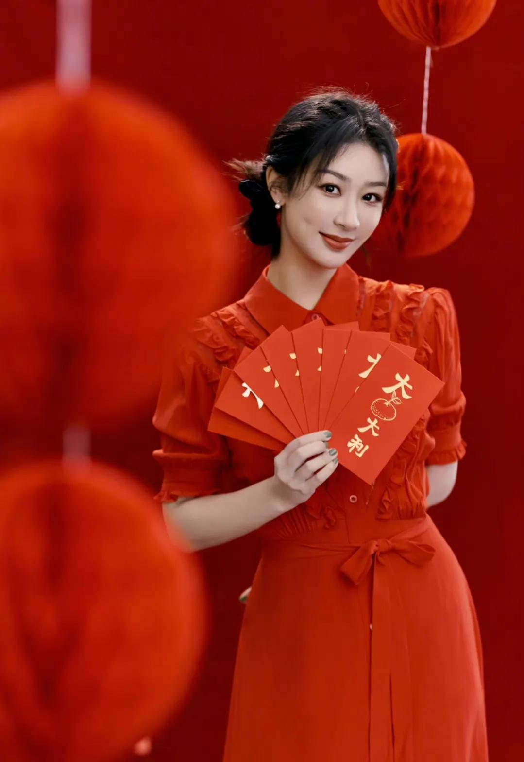 Yang Zi is an actor with acting skills and strength. Although he had ...