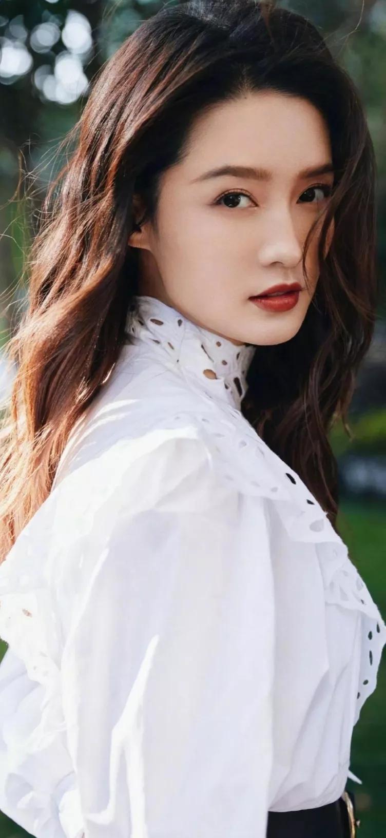 Beautiful picture of Li Qin - iMedia