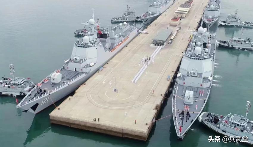 Knock the mountain and shake the tiger! Five ships entered the middle ...