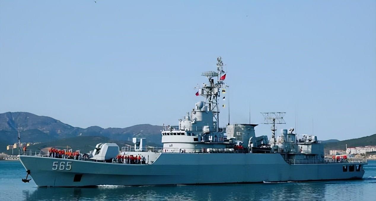 The Chinese Navy has three major fleets. Why does it have 11 frigate ...