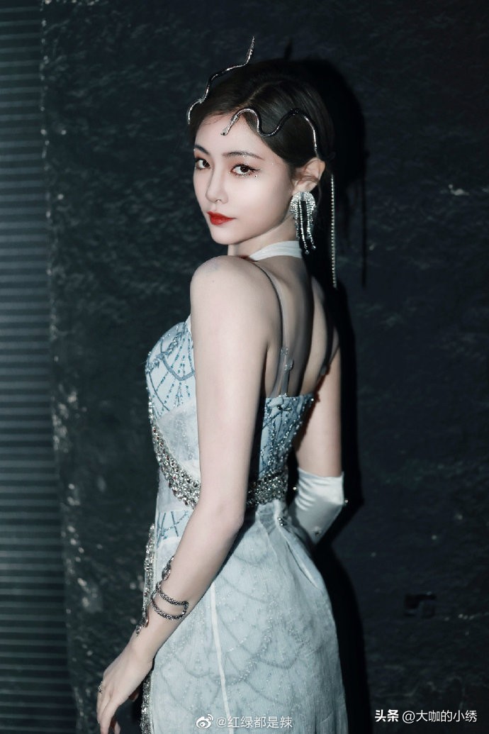 Xu Jiaqi, produced by Lu Keran Spring Festival Gala studio - iNEWS