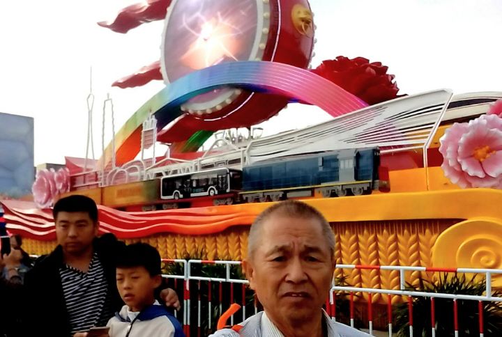 Olympic floats - iNEWS