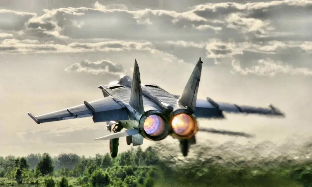 Why does the MiG-25 fly so fast? - iNEWS