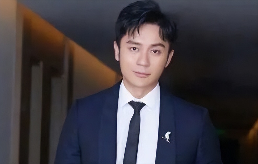 Feng Xiaogang scolded Li Chen for "getting out of the entertainment ...