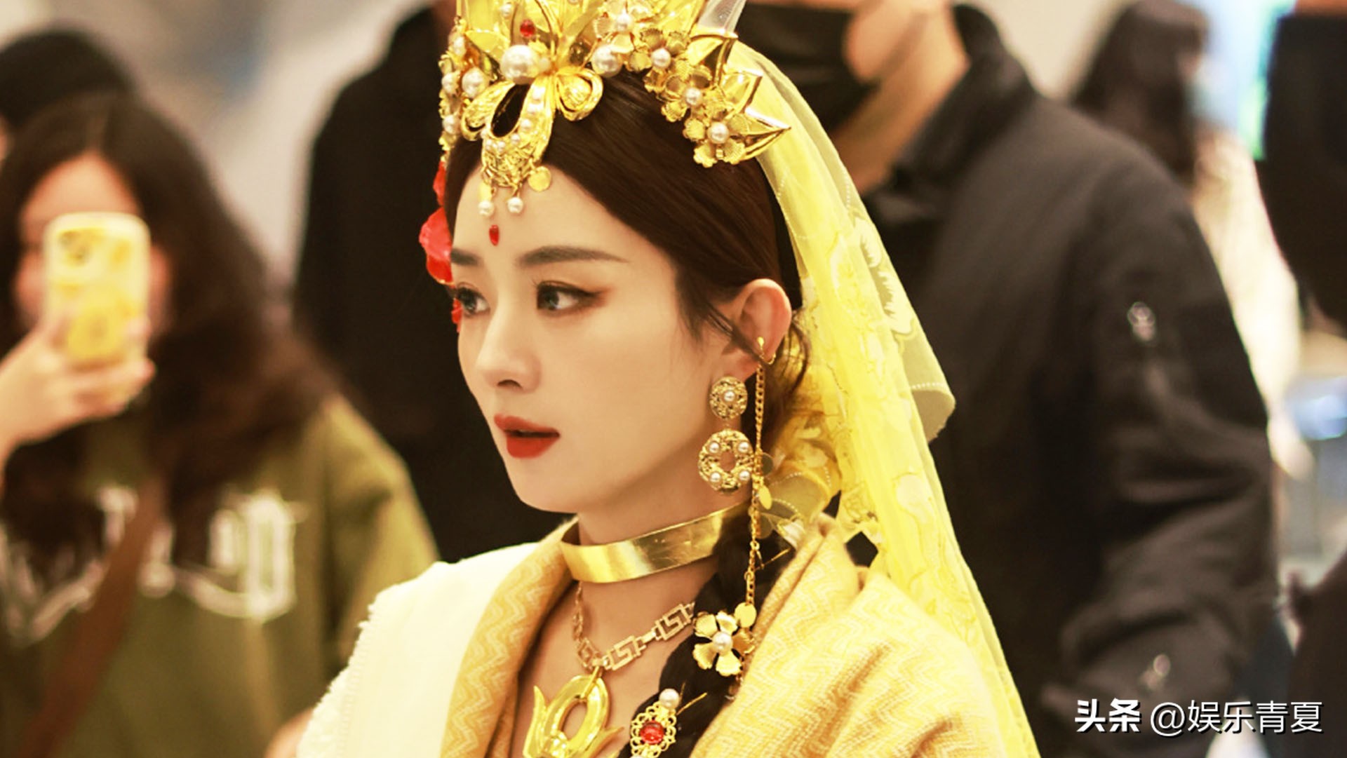 Adorable Detective 3: Zhao Liying and Sun Qian challenge gesture dance ...