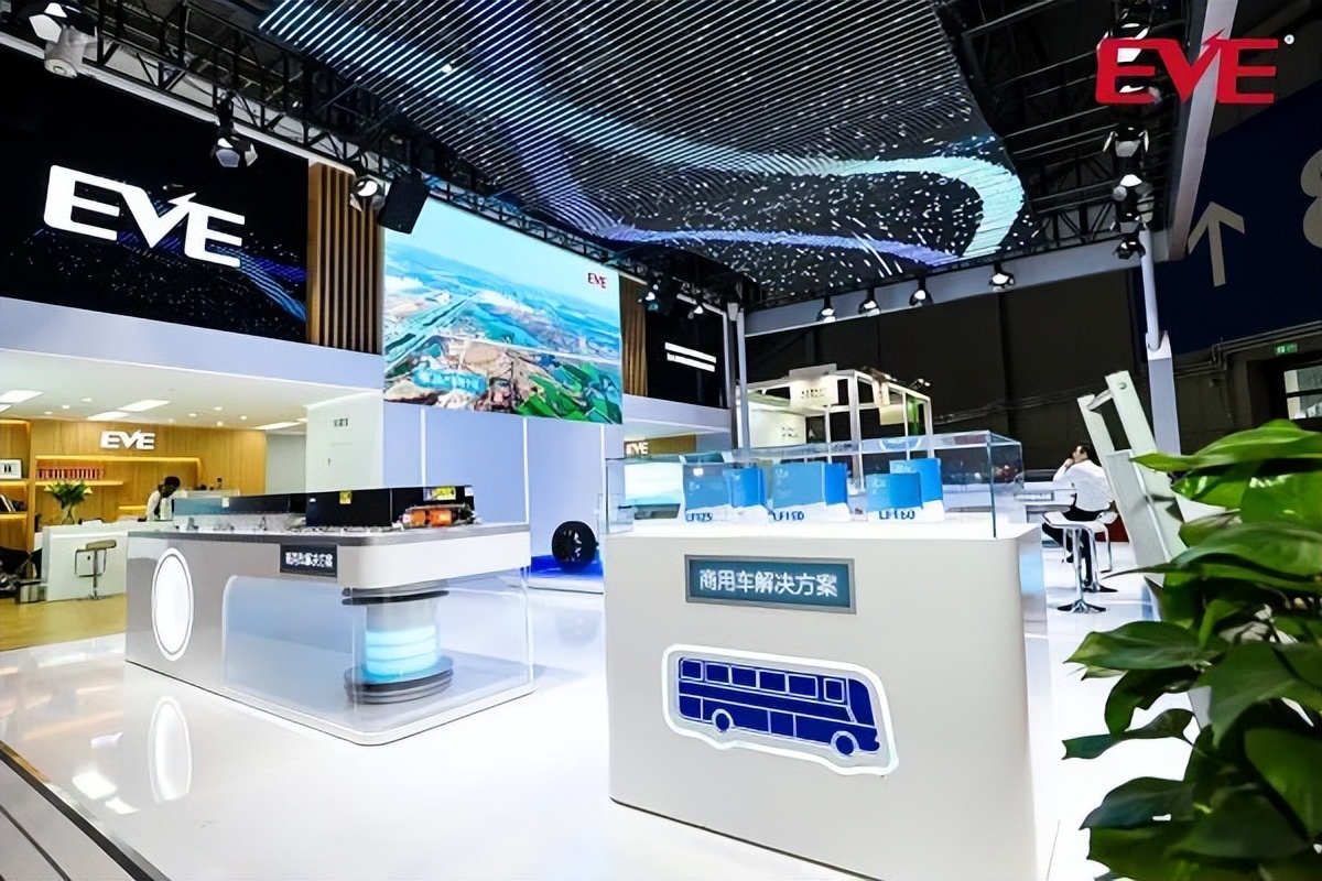 Yiwei Power opens the era of new energy heavy trucks with long battery ...