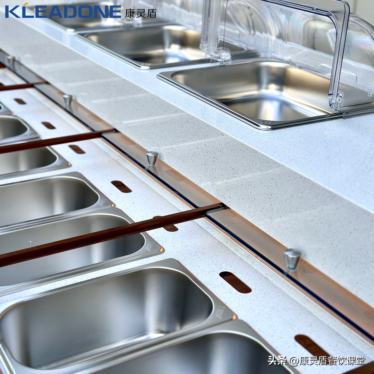 Foreign music restaurant self-service condiment table - iMedia